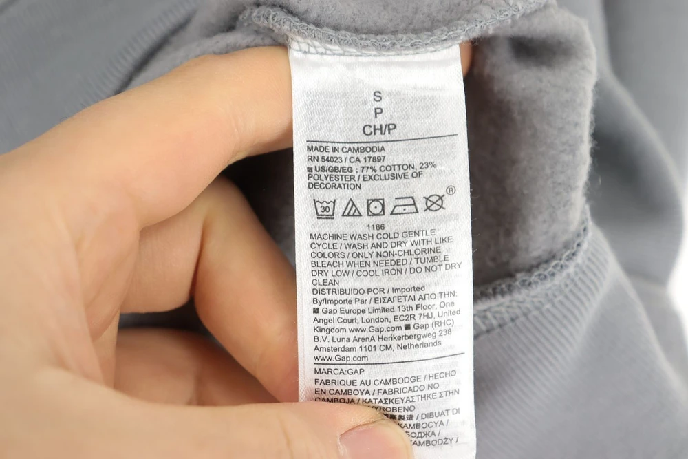 GAP UNISEX SWEATSHIRTS