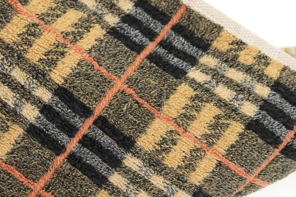 BURBERRY UNISEX TOWELS